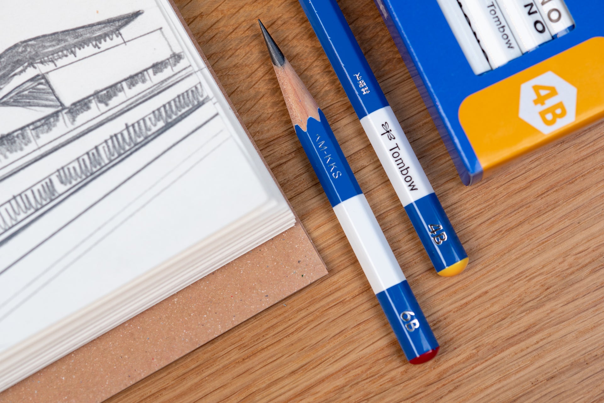 Tombow MONO Calligraphy Pencil KM-KKS, 6B, Box of 12 – St. Louis Art Supply