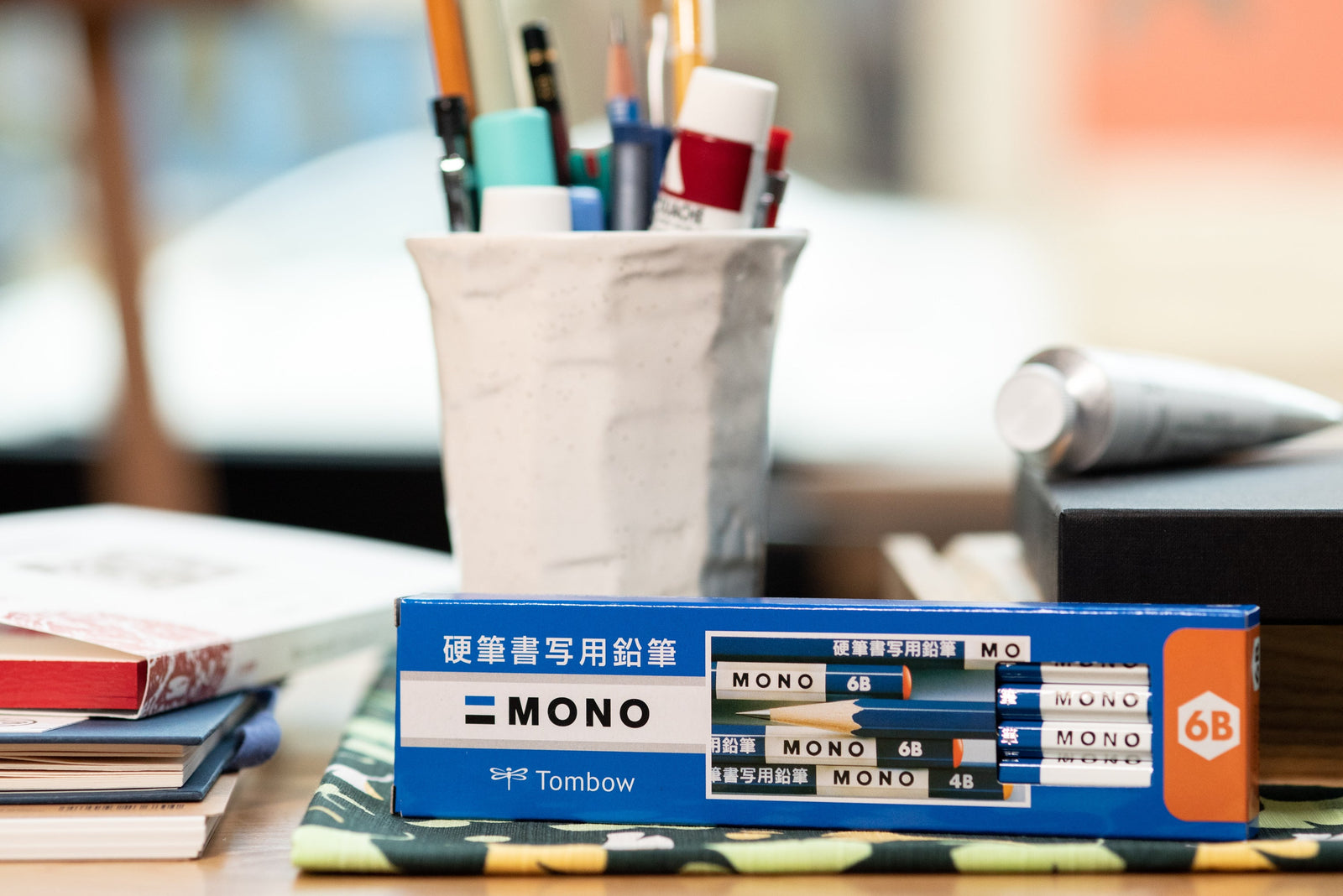 Tombow MONO Calligraphy Pencil KM-KKS, 6B, Box of 12 – St. Louis Art Supply